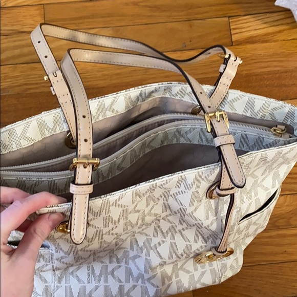 Michael Kors | Bags | Authentic Mk Purse | Poshmark